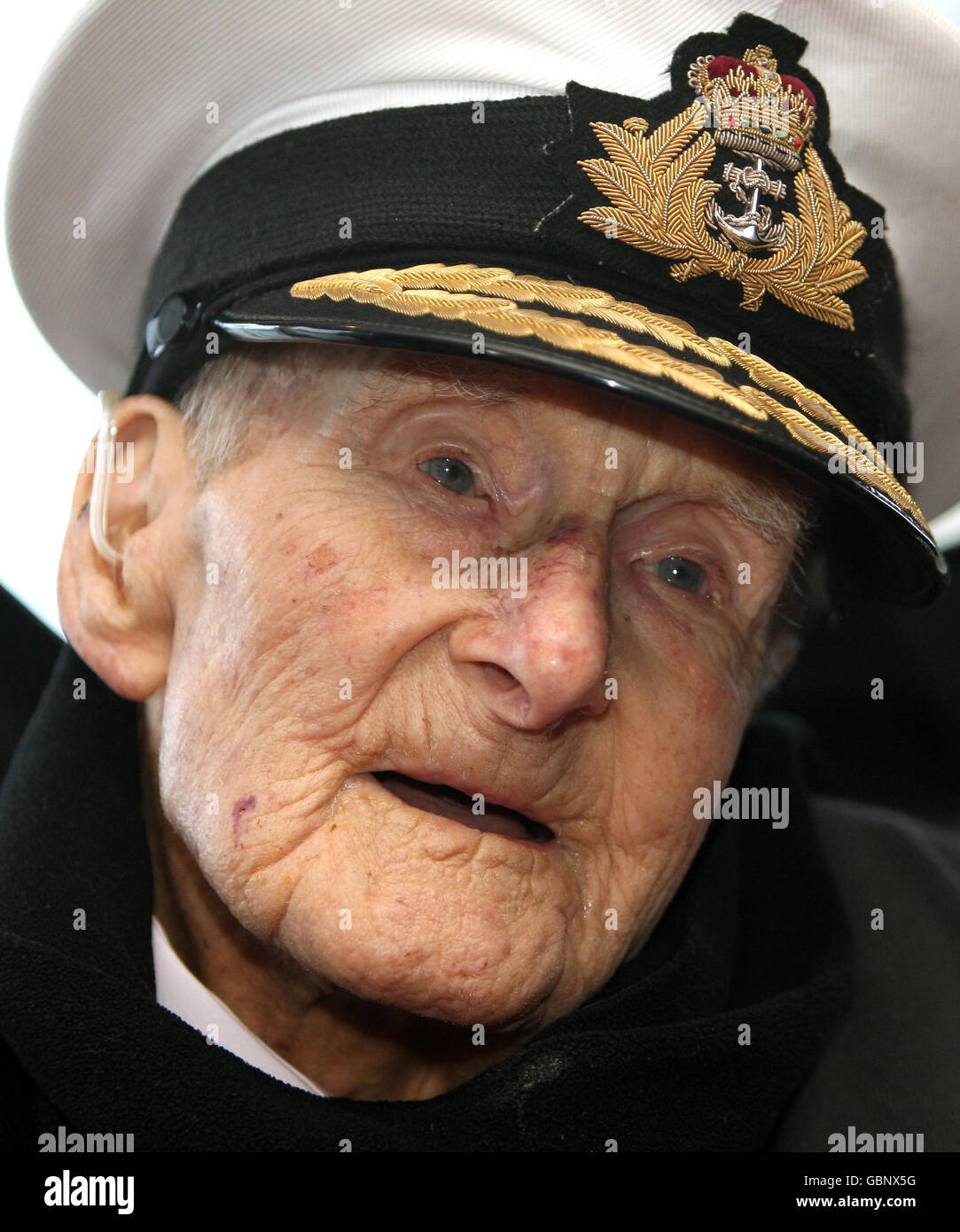 Britains Oldest Man Henry Allingham High Resolution Stock Photography ...