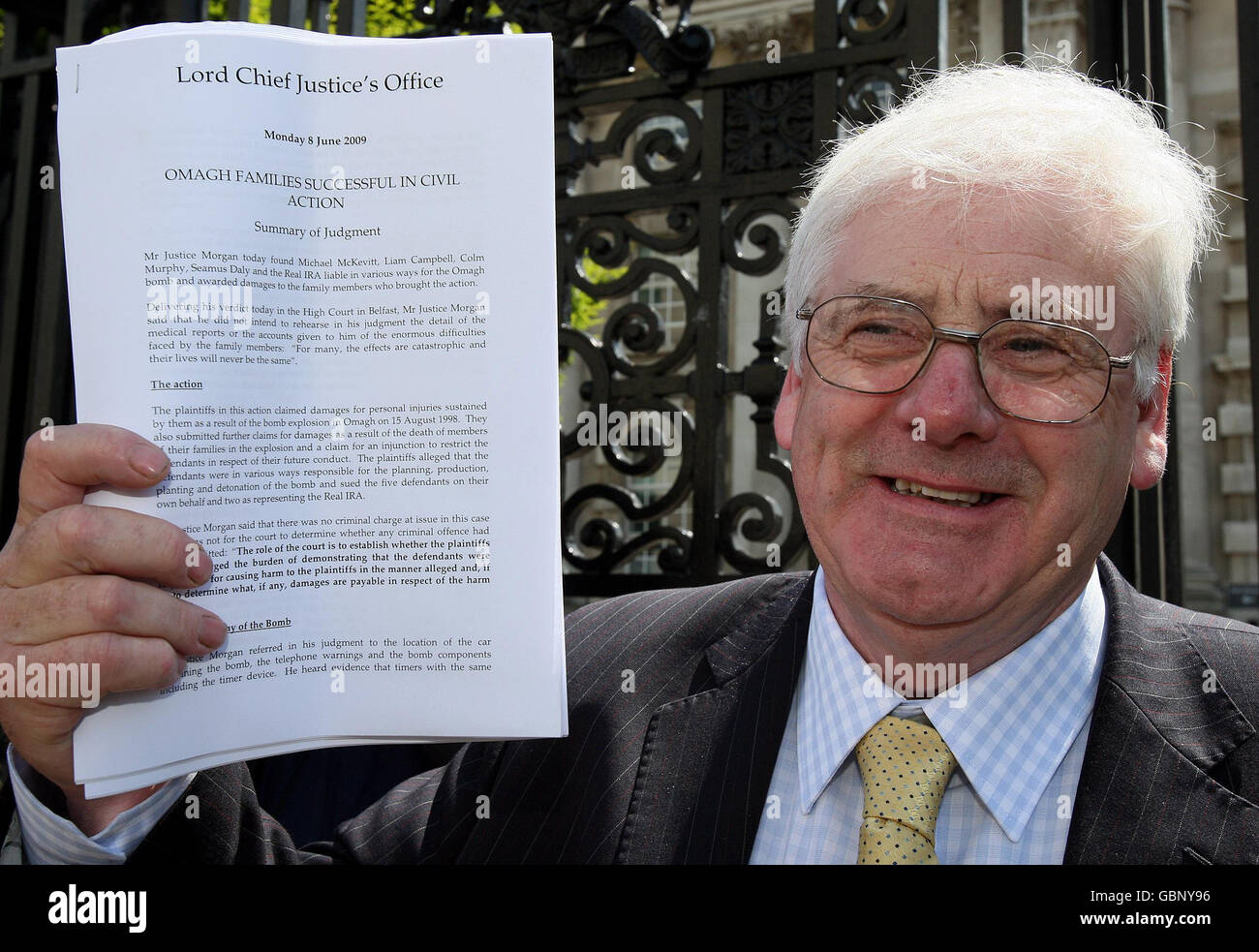 Omagh Bomb families win legal case Stock Photo - Alamy