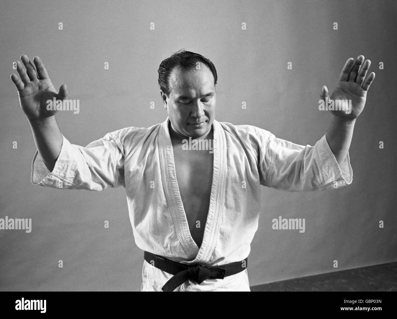 Mas Oyama, founder of Kyokushin Karate, shown here in 1960 Stock Photo ...