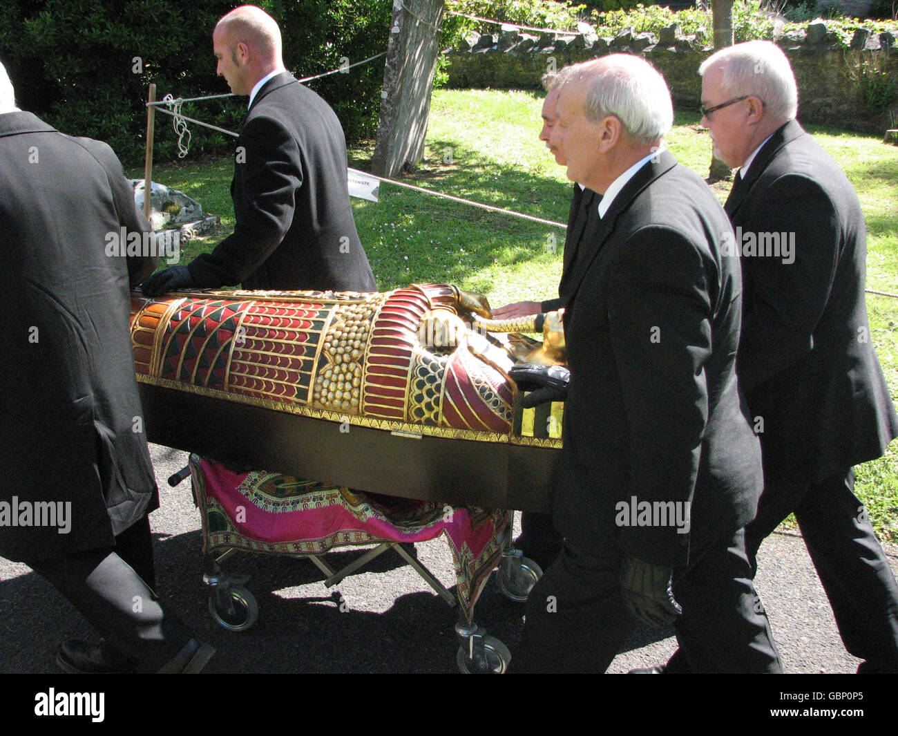 The coffin of dennis heymer hi-res stock photography and images - Alamy