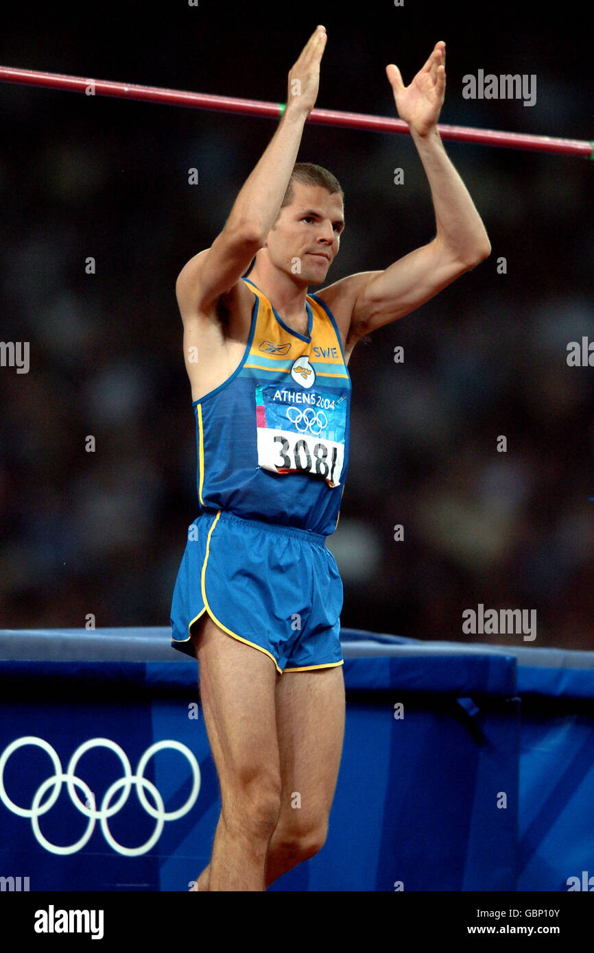 Swedens staffan strand acknowledges the crowd after his jump hi-res ...