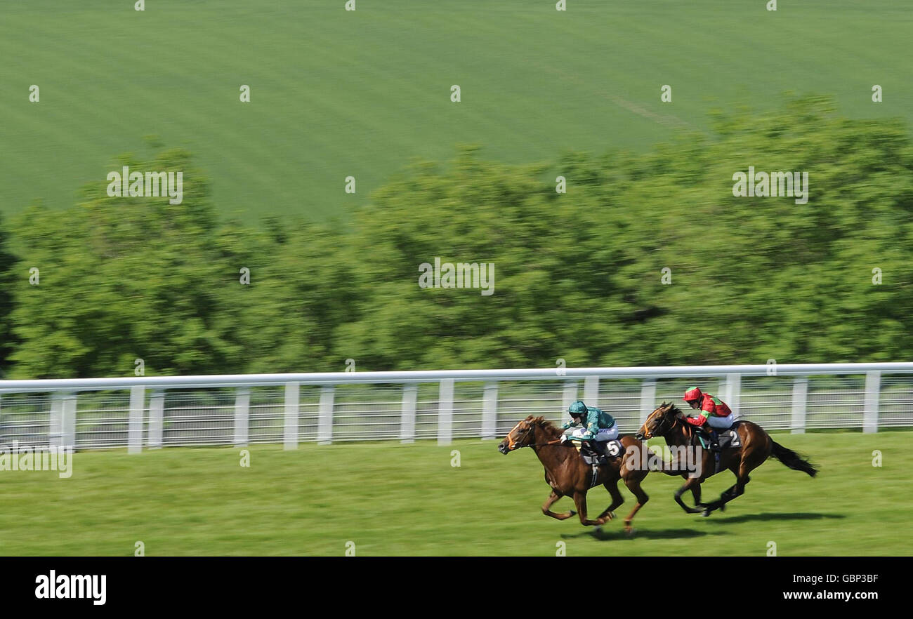 Richard spencer racing hi-res stock photography and images - Alamy