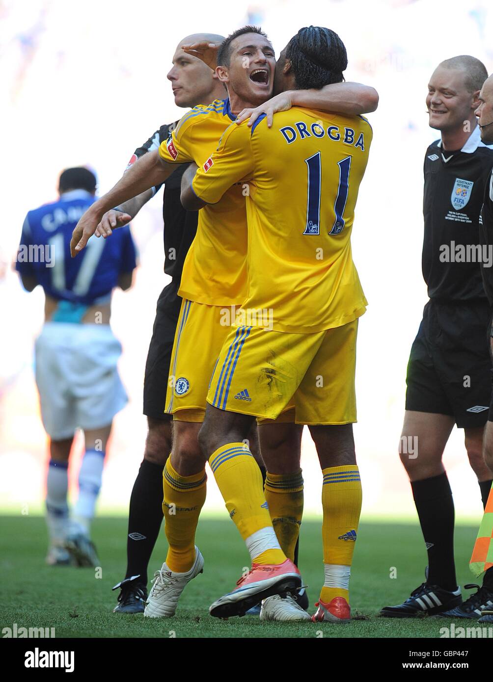 Chelsea's Frank Lampard (left centre) celebrates with teammate Didier ...