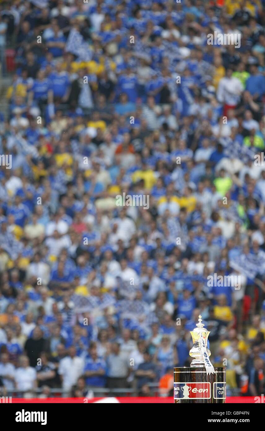 Fa cup trophy wembley gv hi-res stock photography and images - Alamy