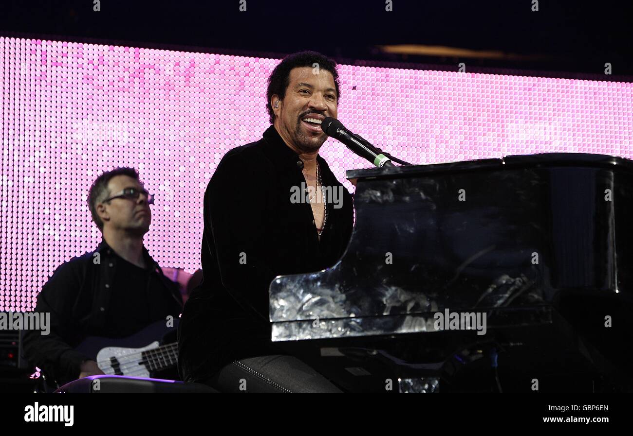 Capital 95.8 Summertime Ball 2009 - London Stock Photo - Alamy