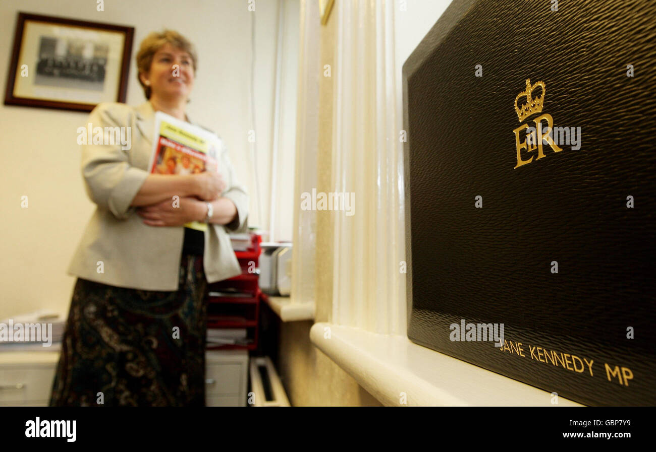 Inside mp constituency office hi-res stock photography and images - Alamy