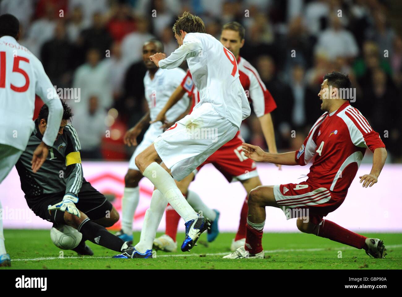 Peter crouch scores for england hi-res stock photography and images - Alamy