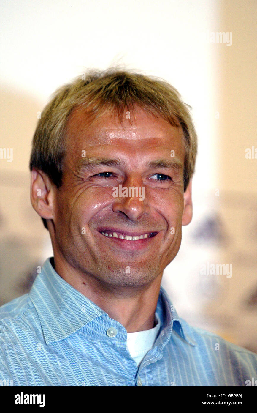 Jurgen klinsmann germany football coach hi-res stock photography and ...