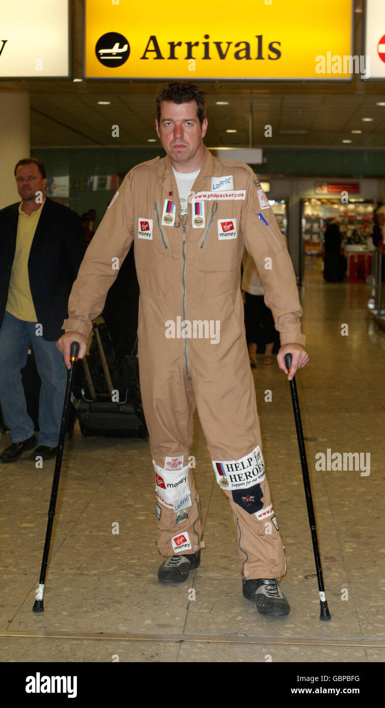 Major Phil Packer arrives back in the UK Stock Photo - Alamy