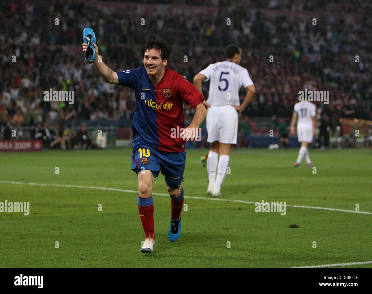 Leo messi goal celebration hi-res stock photography and images - Alamy