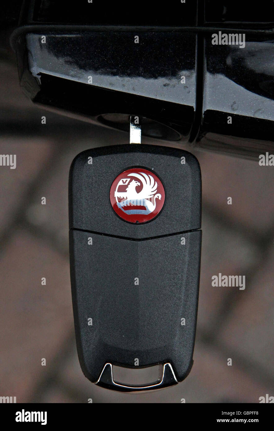 A Vauxhall key in the car door of a Vauxhall Vectra in Cambridge ...