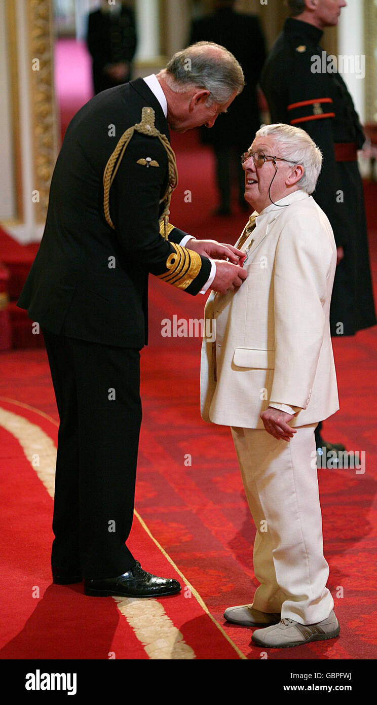 Investiture at Buckingham Palace Stock Photo - Alamy