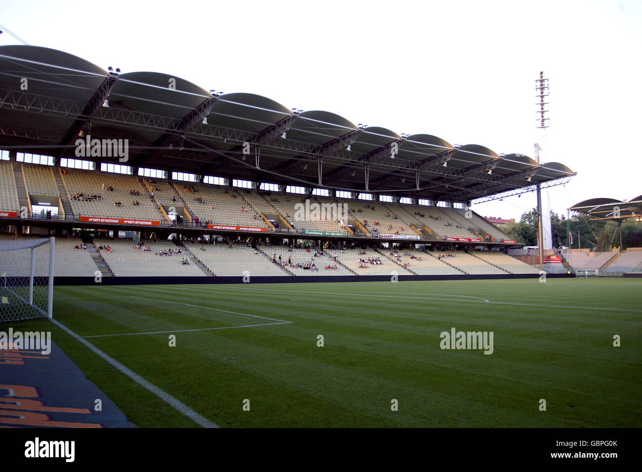 Rapid vienna stadium general view hi-res stock photography and images ...