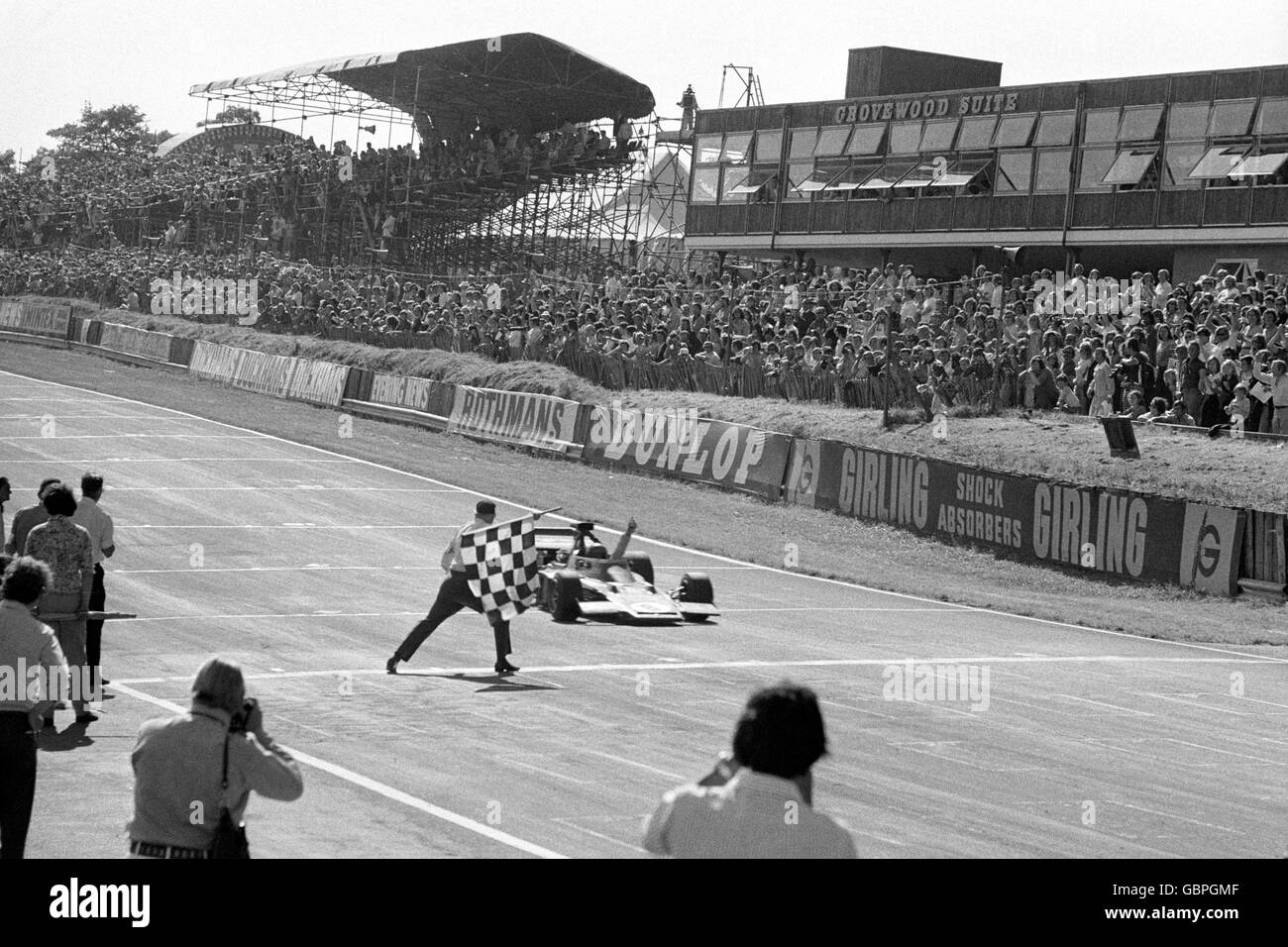 Formula one finish flag hi-res stock photography and images - Alamy