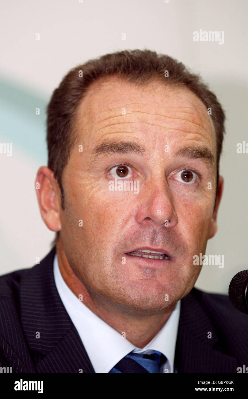 Victor fernandez hi-res stock photography and images - Alamy