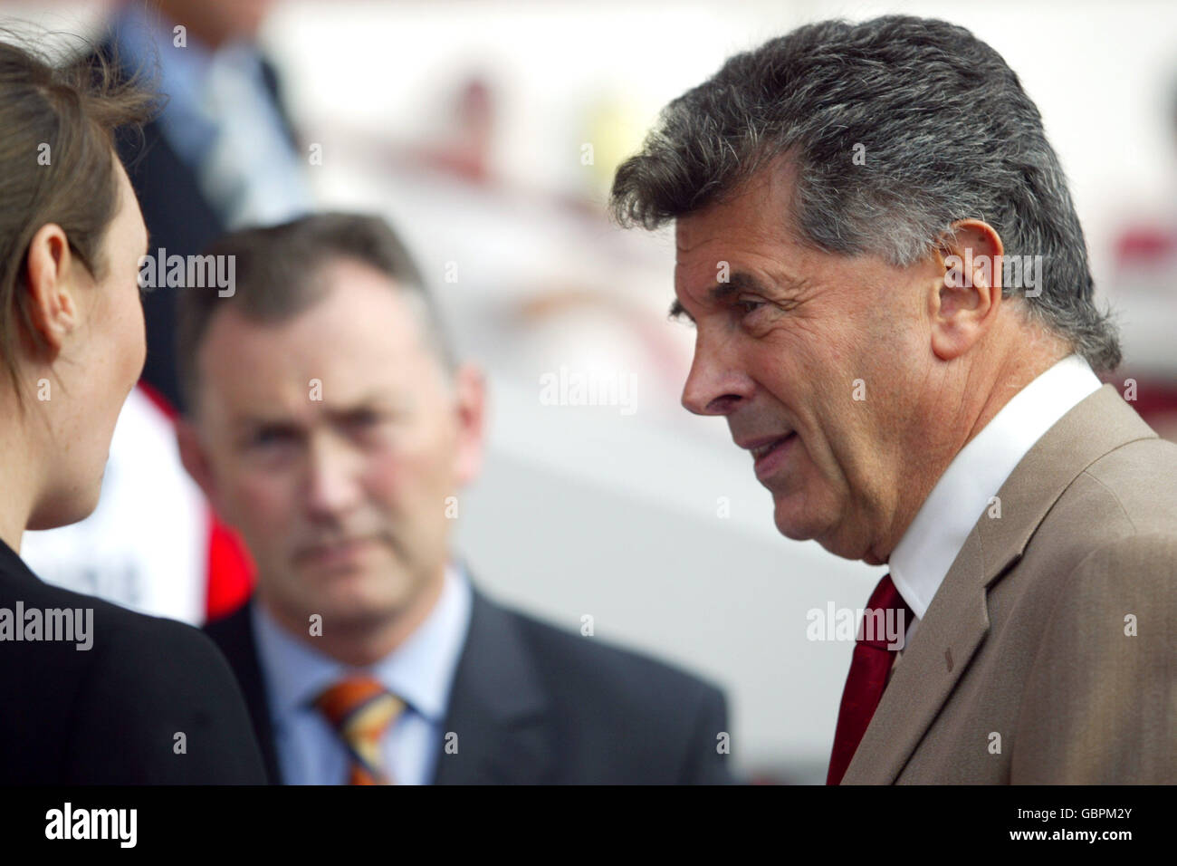 David dein arsenal vice chairman fa hi-res stock photography and images ...