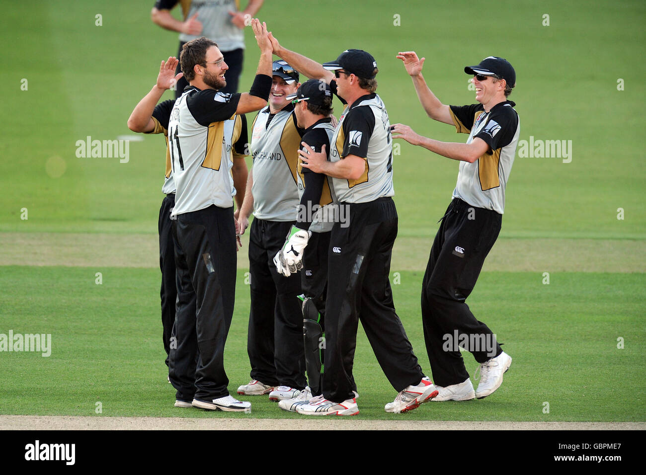 Cricket twenty 20 warm up 2020 t20 celebrate celebration cele hi-res ...