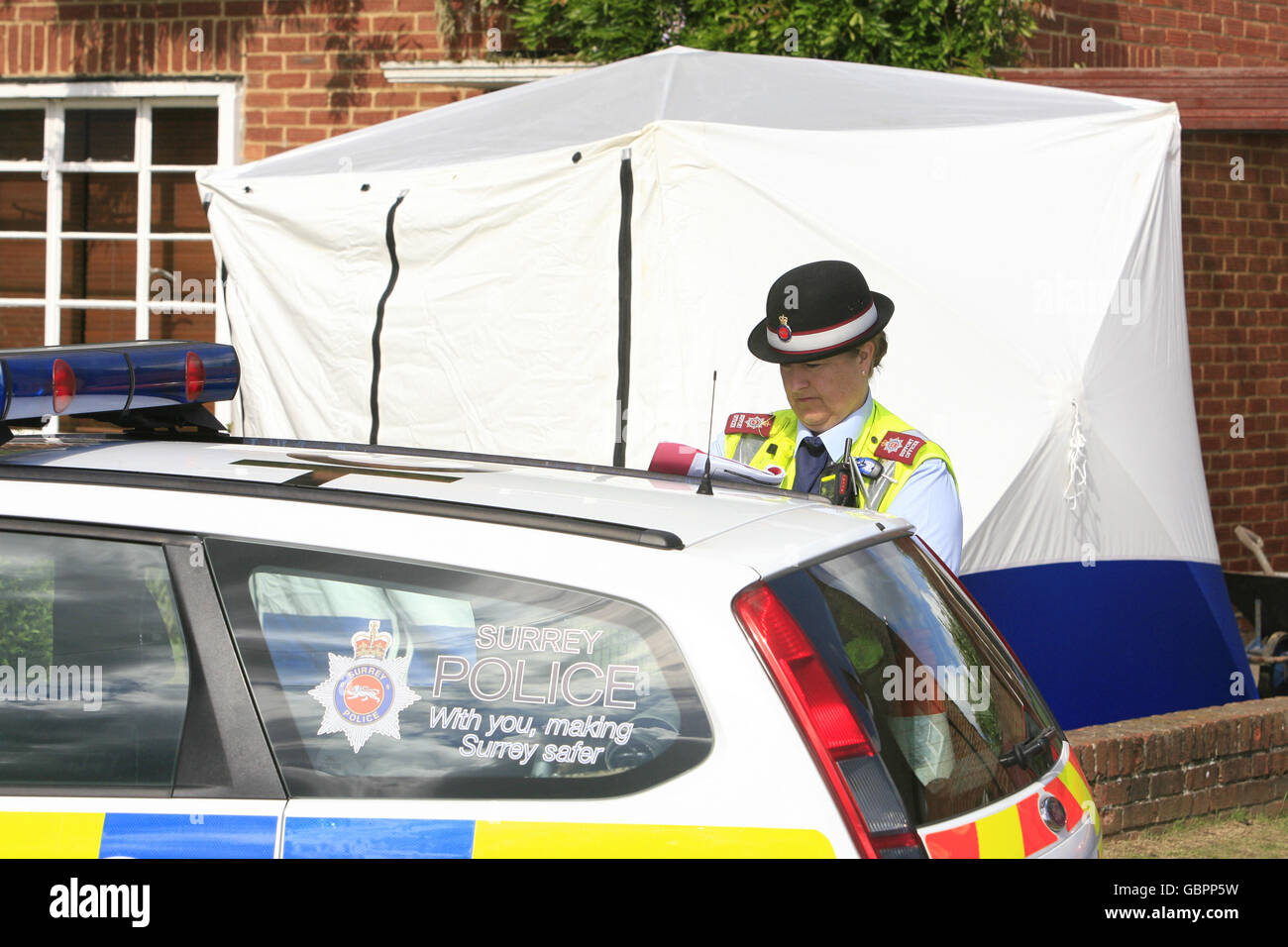 Police Launch Murder Inquiry Body Found In Surrey Wheelie Bin Hi Res