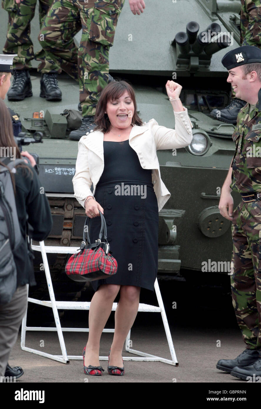 Tv presenter journalist lorraine kelly hi-res stock photography and ...
