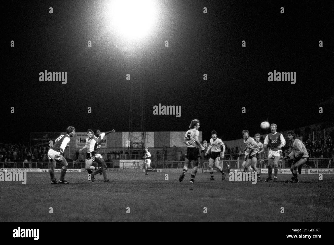 Millwalls john fashanu left hi-res stock photography and images - Alamy