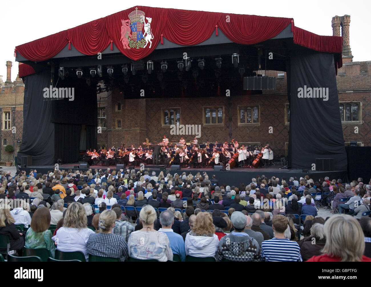 Hampton Court Palace Festival - London Stock Photo - Alamy
