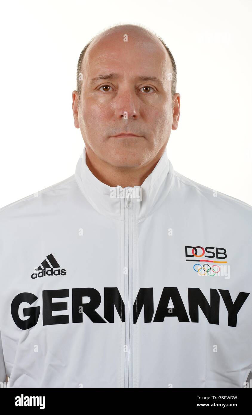 Weightlifting photocall hi-res stock photography and images - Alamy