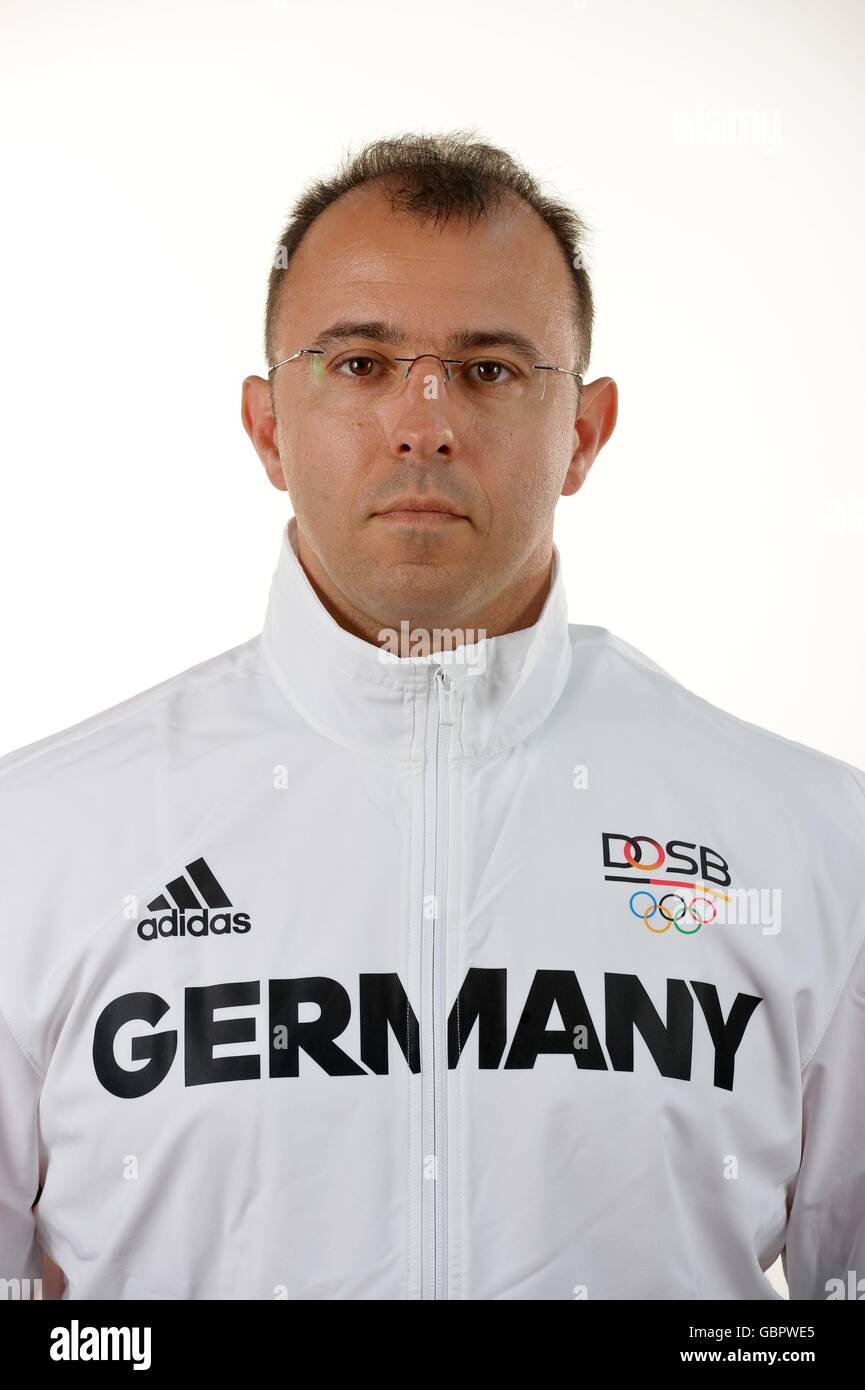 Weightlifting photocall hi-res stock photography and images - Alamy