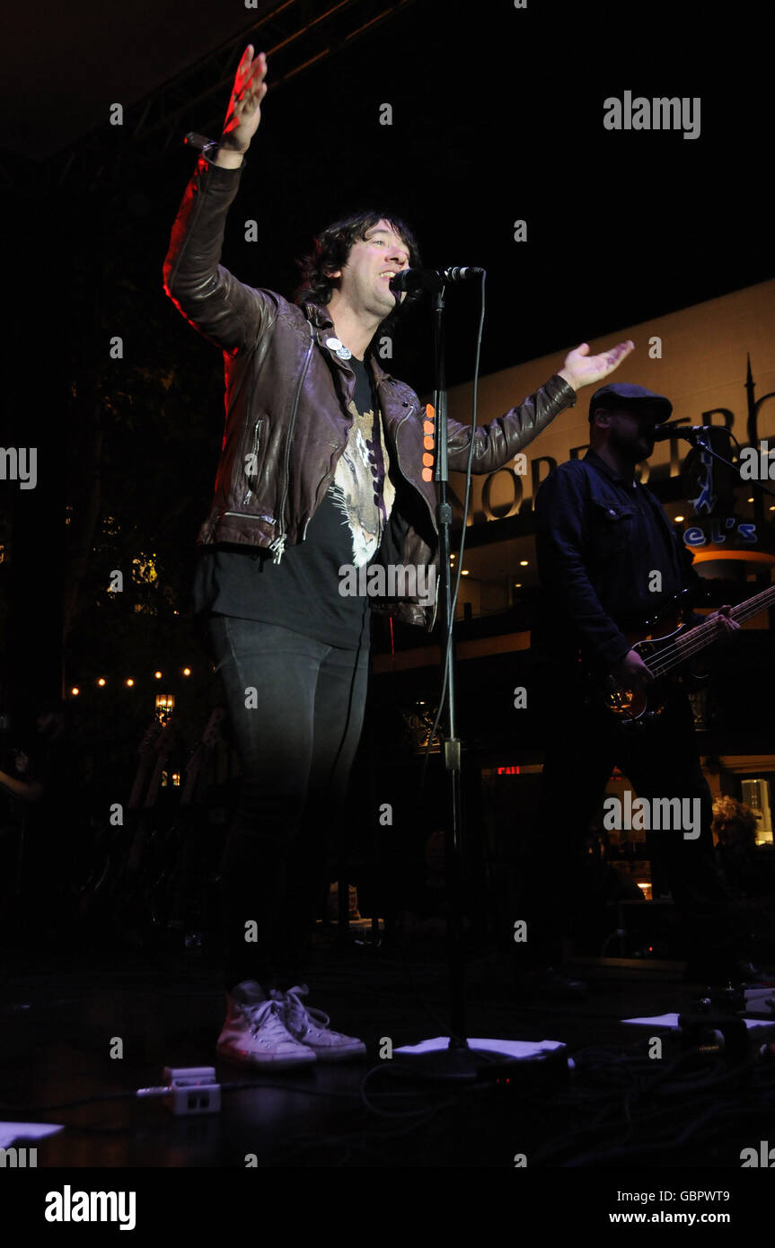 Los Angeles, CA, USA. 6th July, 2016. Tom Higgenson, Plain White T's ...