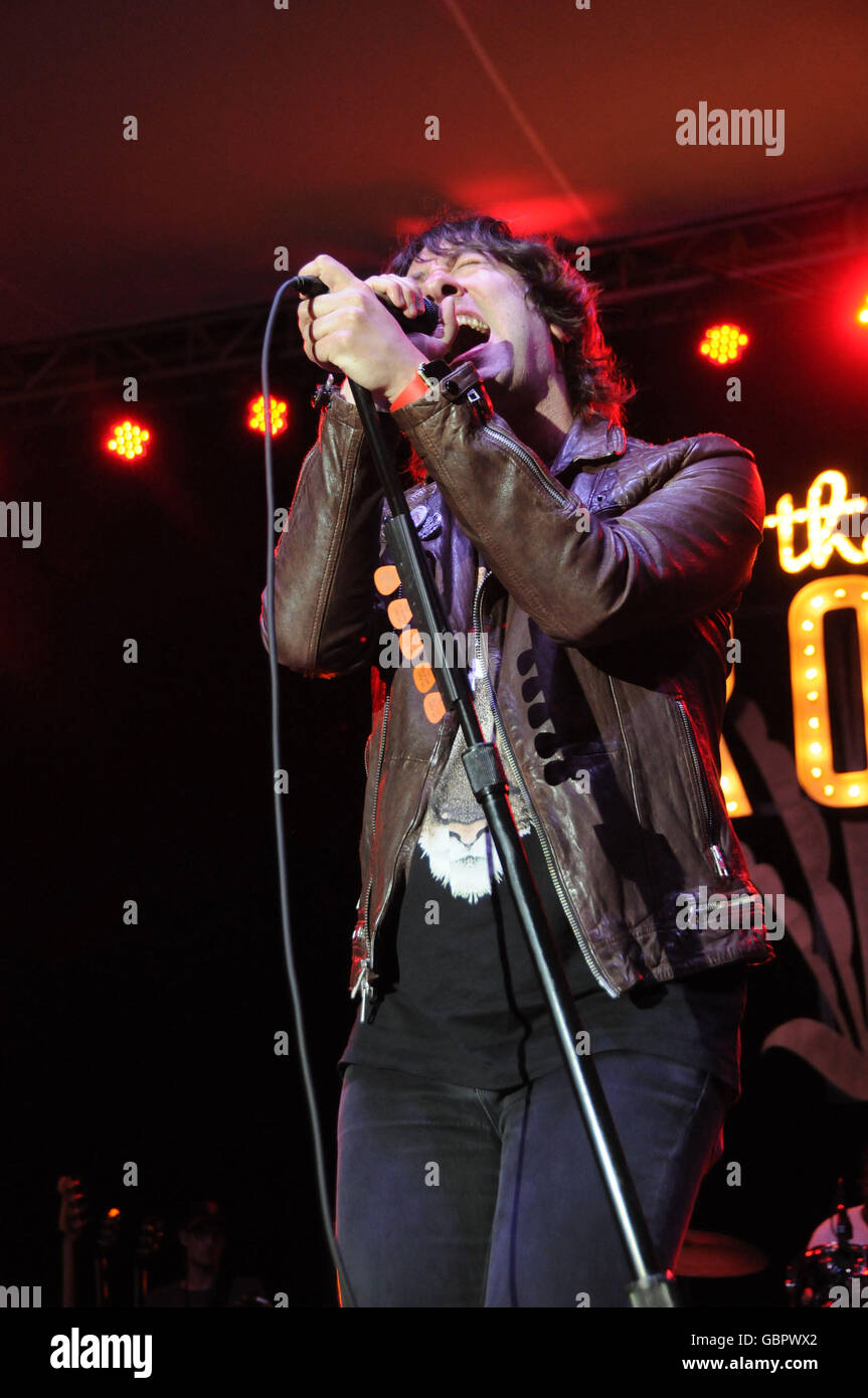 Los Angeles, CA, USA. 6th July, 2016. Tom Higgenson, Plain White T's ...