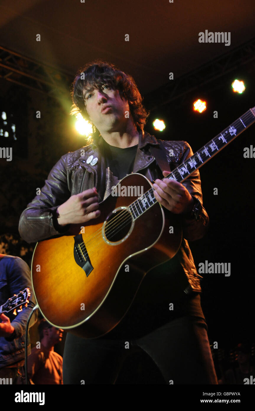 Los Angeles, CA, USA. 6th July, 2016. Tom Higgenson, Plain White T's ...