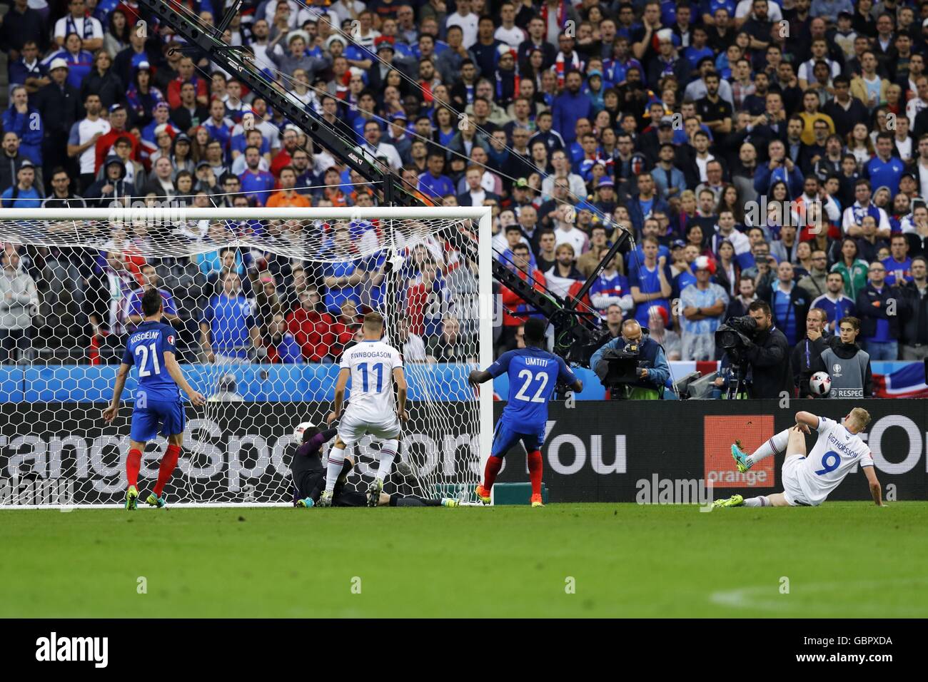 Number 9 soccer hi-res stock photography and images - Alamy