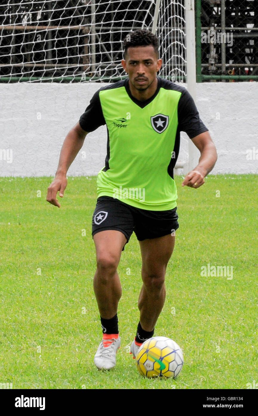 Luis Ricardo during Botafogo training, held at the Arena Botafogo on ...