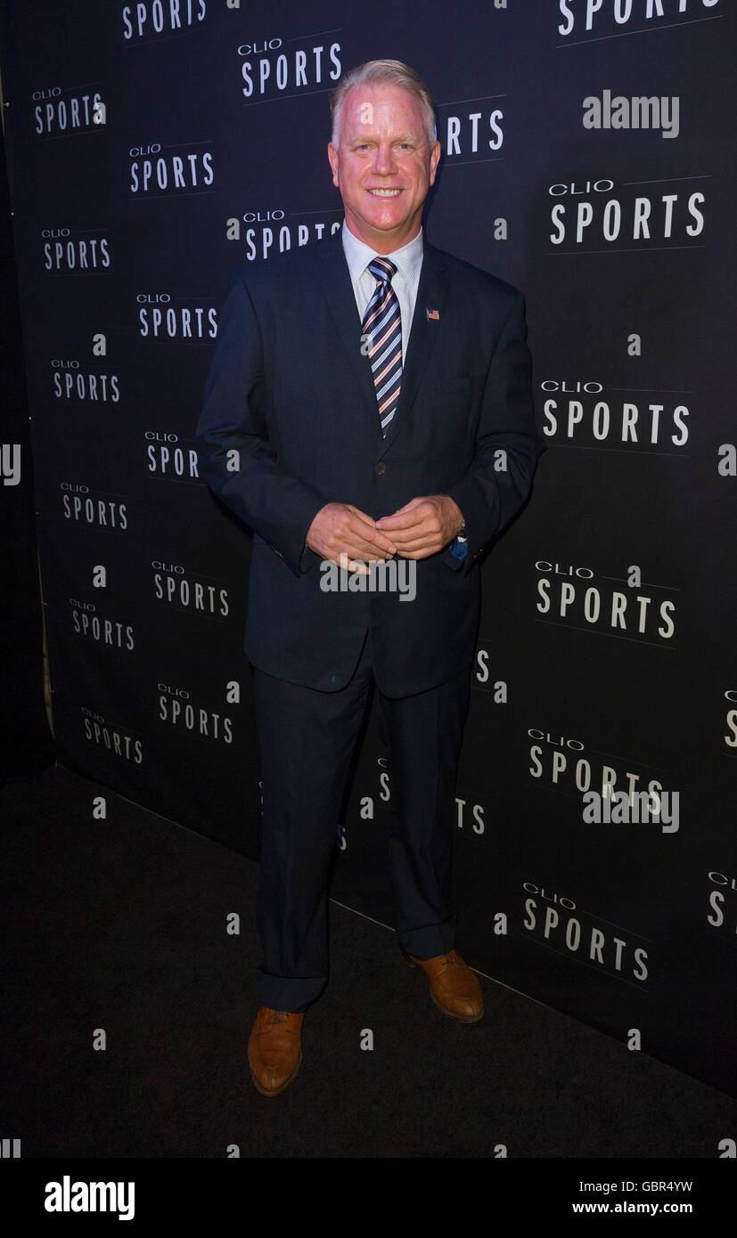 Boomer esiason 2016 hi-res stock photography and images - Alamy