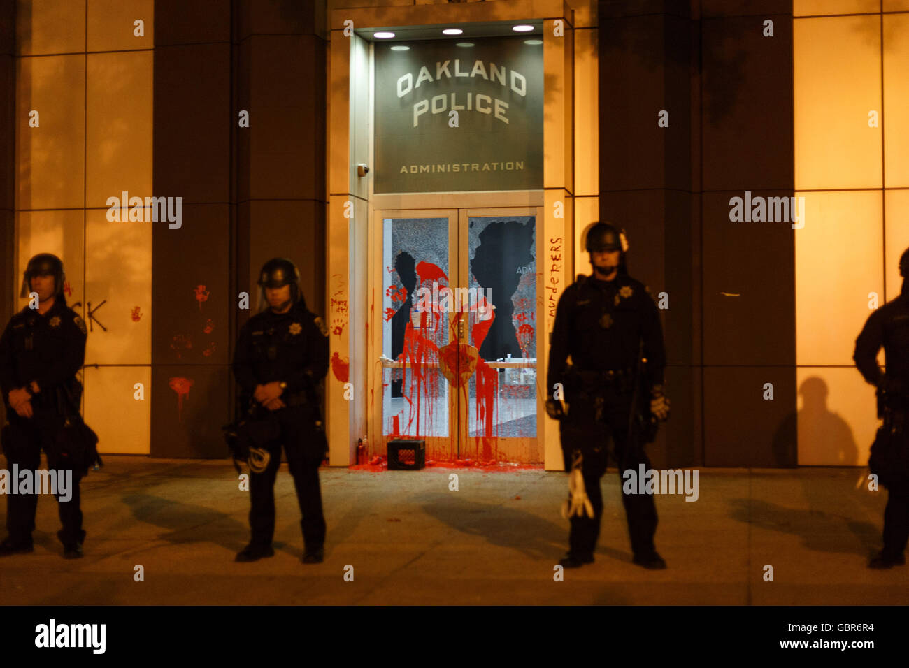 Police stand guard in front hi-res stock photography and images - Alamy