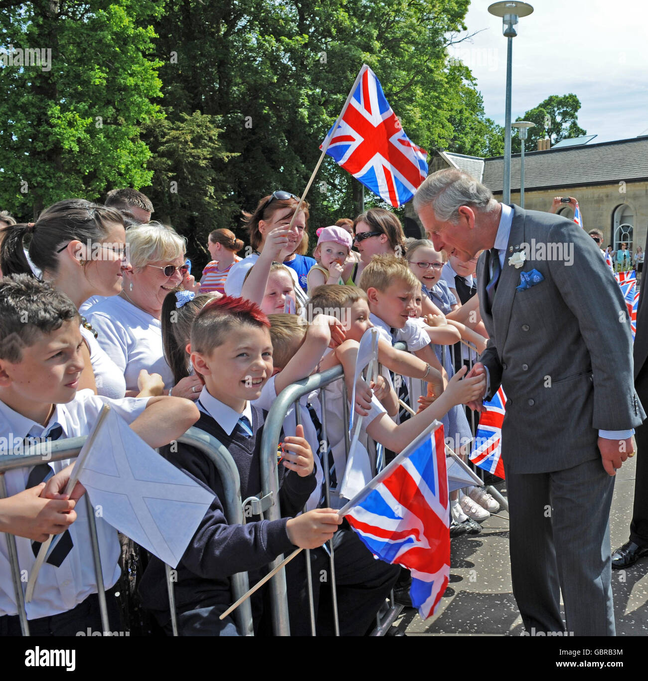 The Prince of Wales talks to children from St Barthomlemews Primary ...