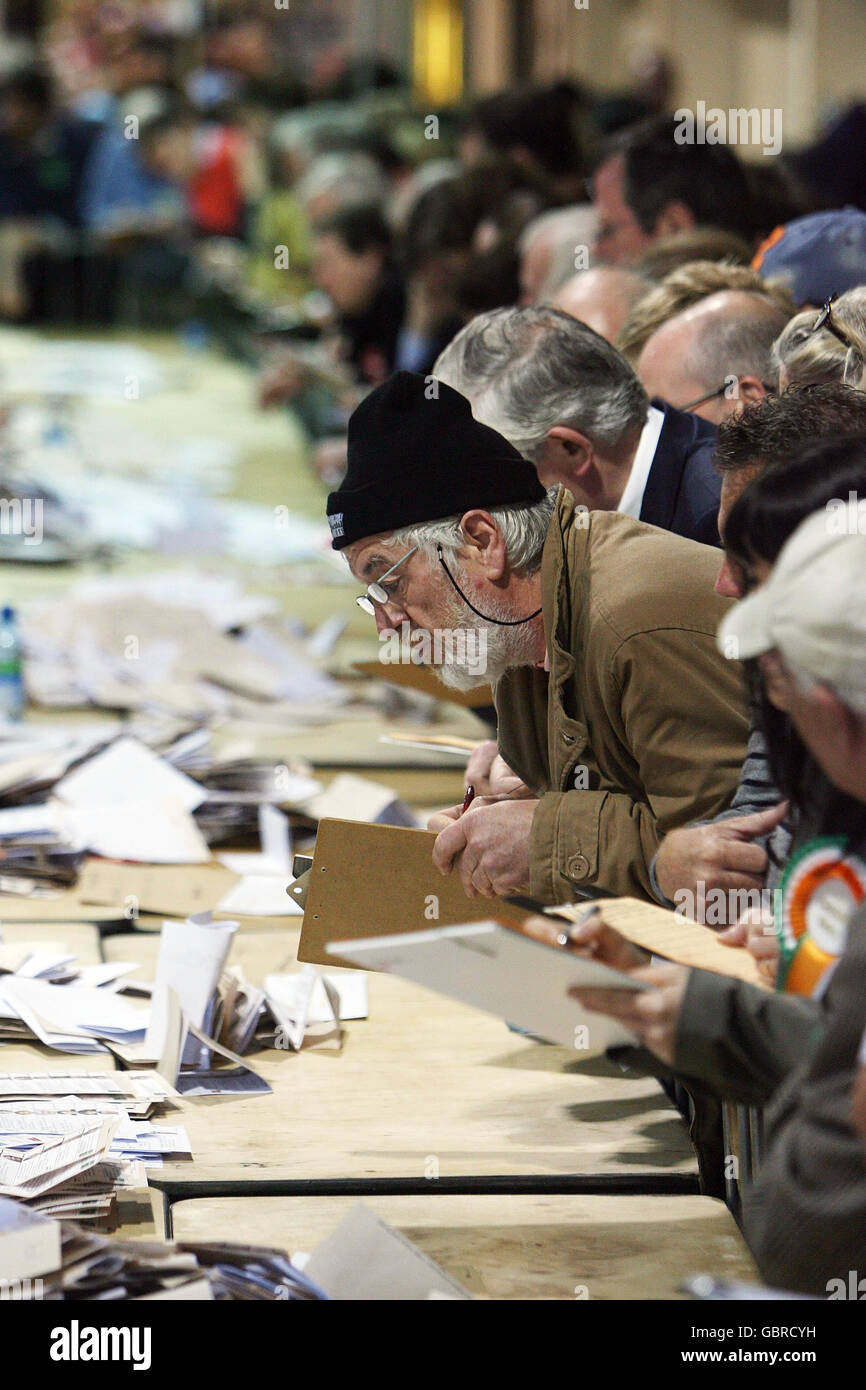 Tally man hi-res stock photography and images - Alamy