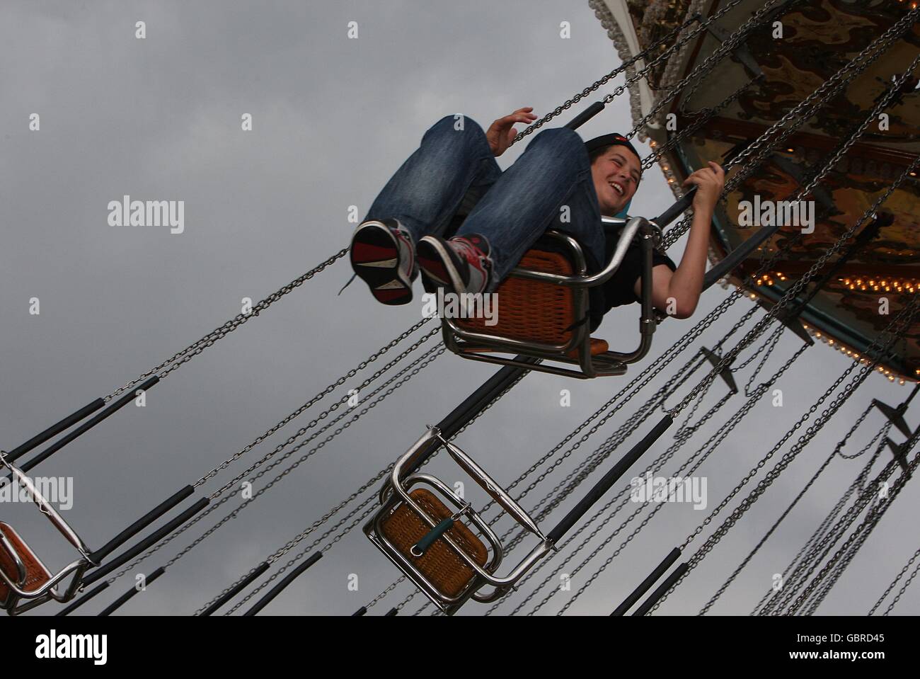The funfair at epsom downs racecourse hi-res stock photography and ...