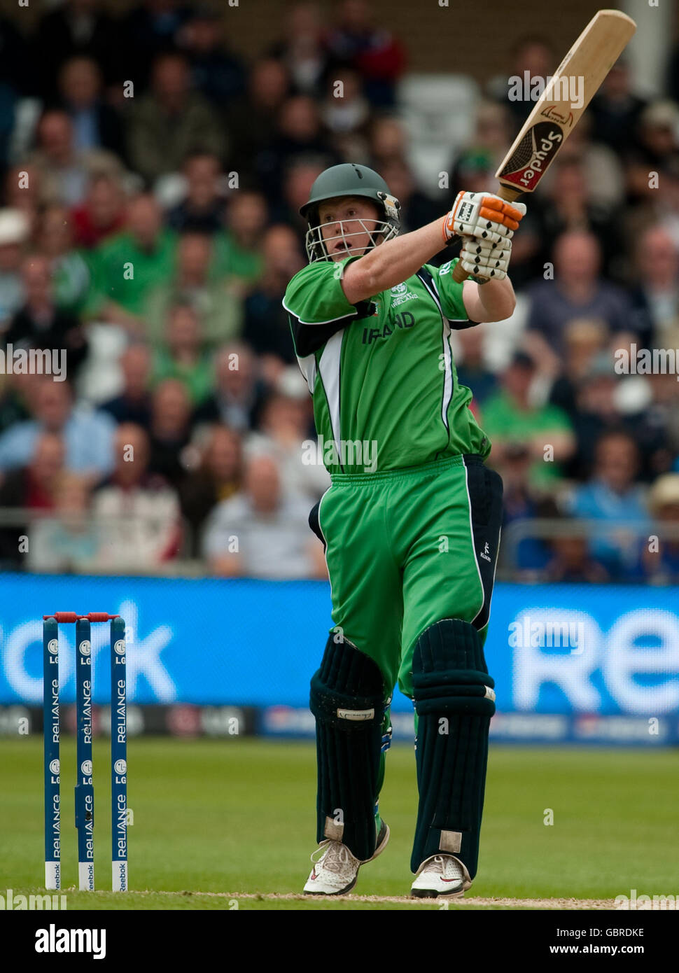 Cricketer cut out hi-res stock photography and images - Alamy