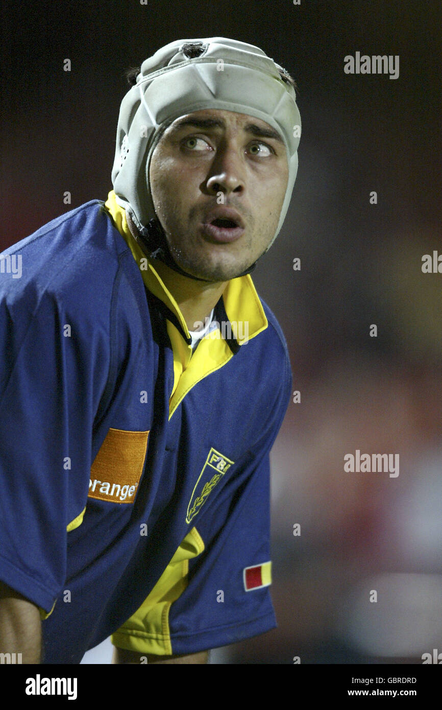 07rwcrom head shot headshot scrum cap hi-res stock photography and ...