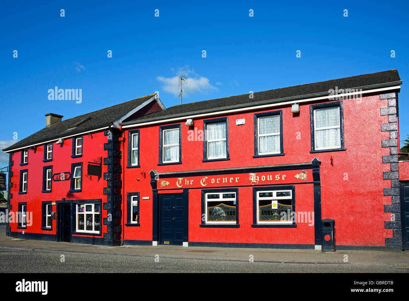 The Corner House, Bennettsbridge, River Nore, County Kilkenny, Ireland ...