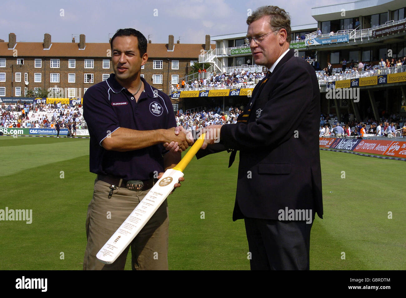 Surrey chief executive paul sheldon r makes presentation adam hollioake ...