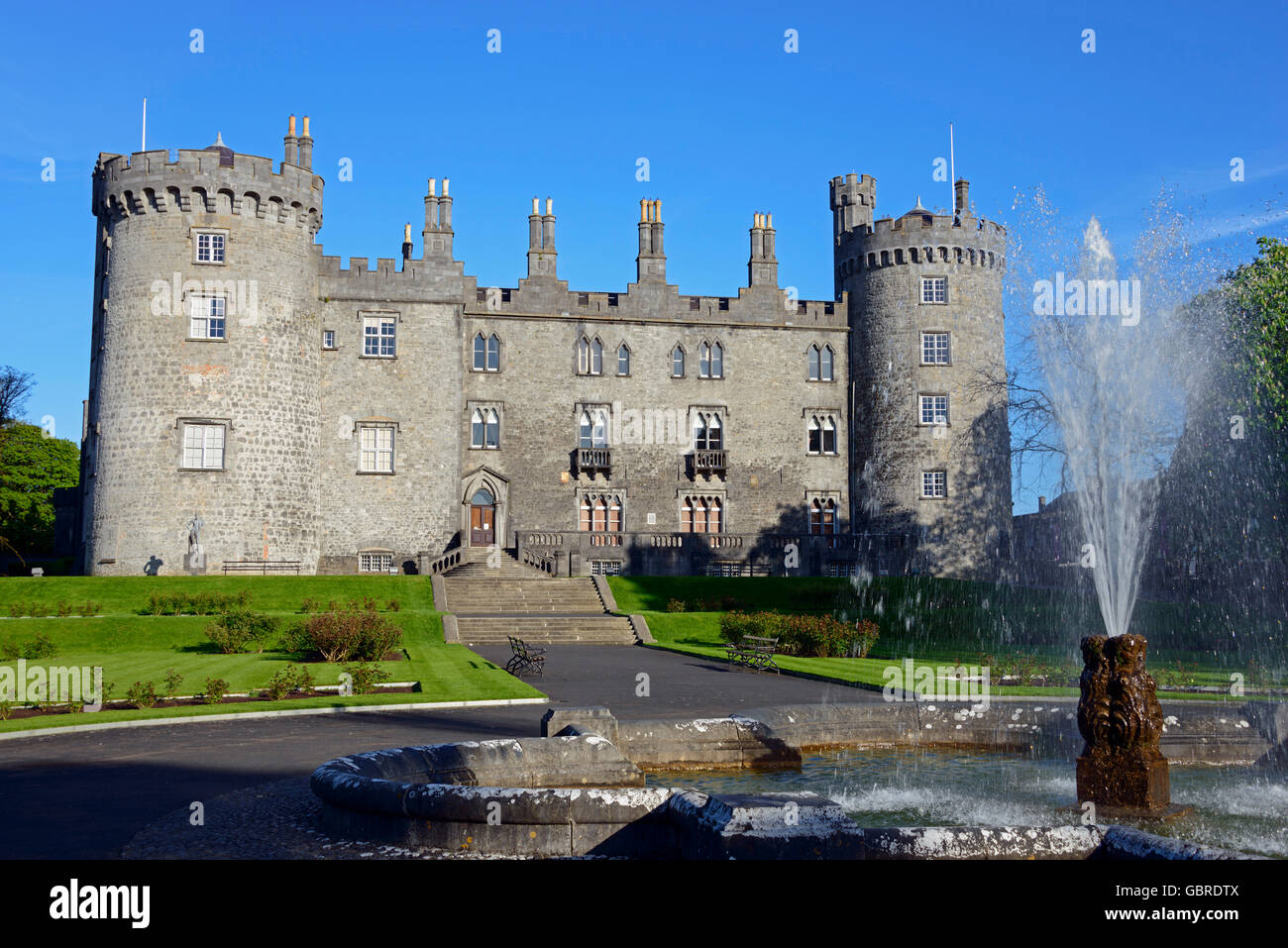 Kilkenny castle hi-res stock photography and images - Alamy