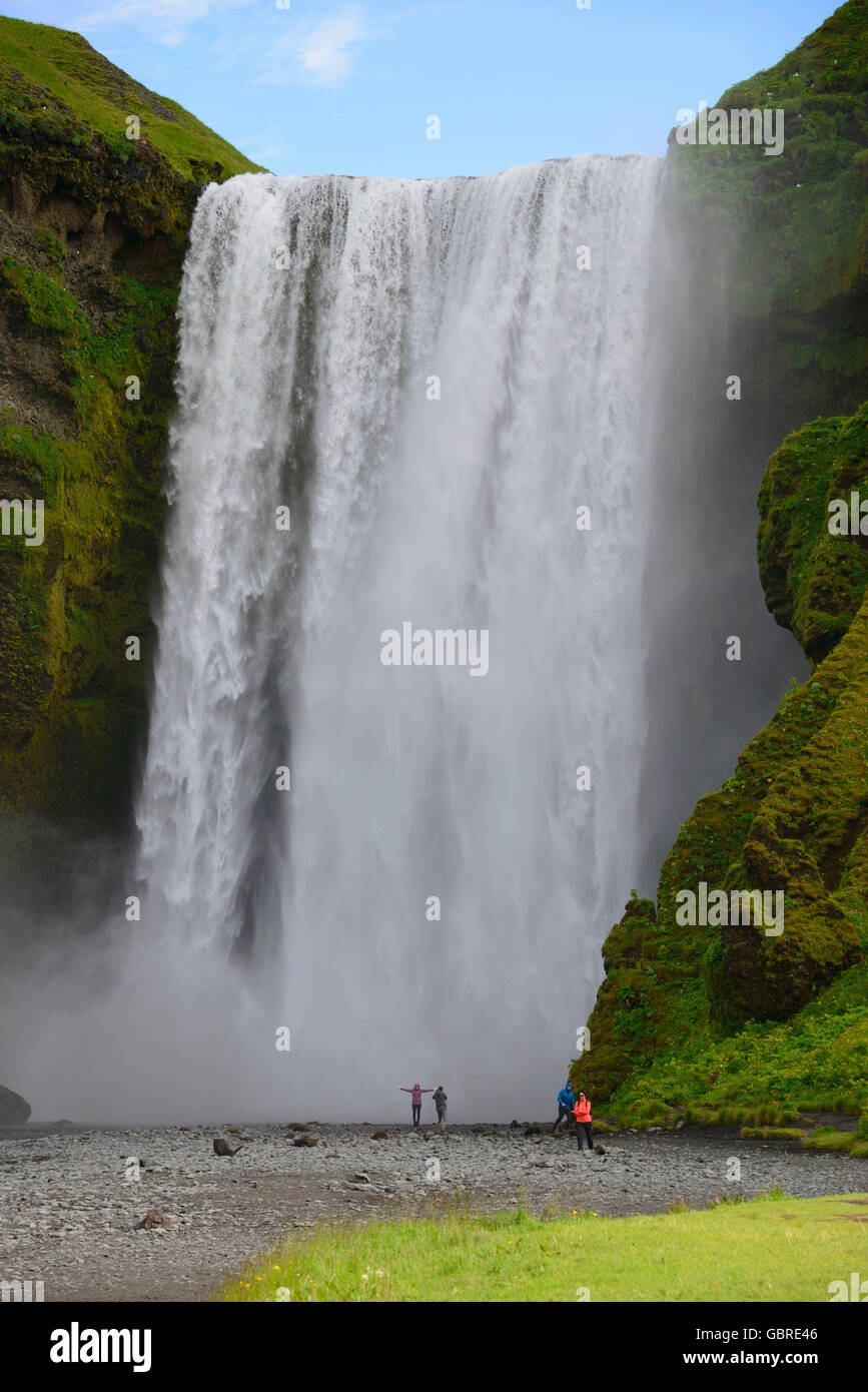 Waterfall Skogafoss, river Skoga, Skogar, Iceland Stock Photo - Alamy