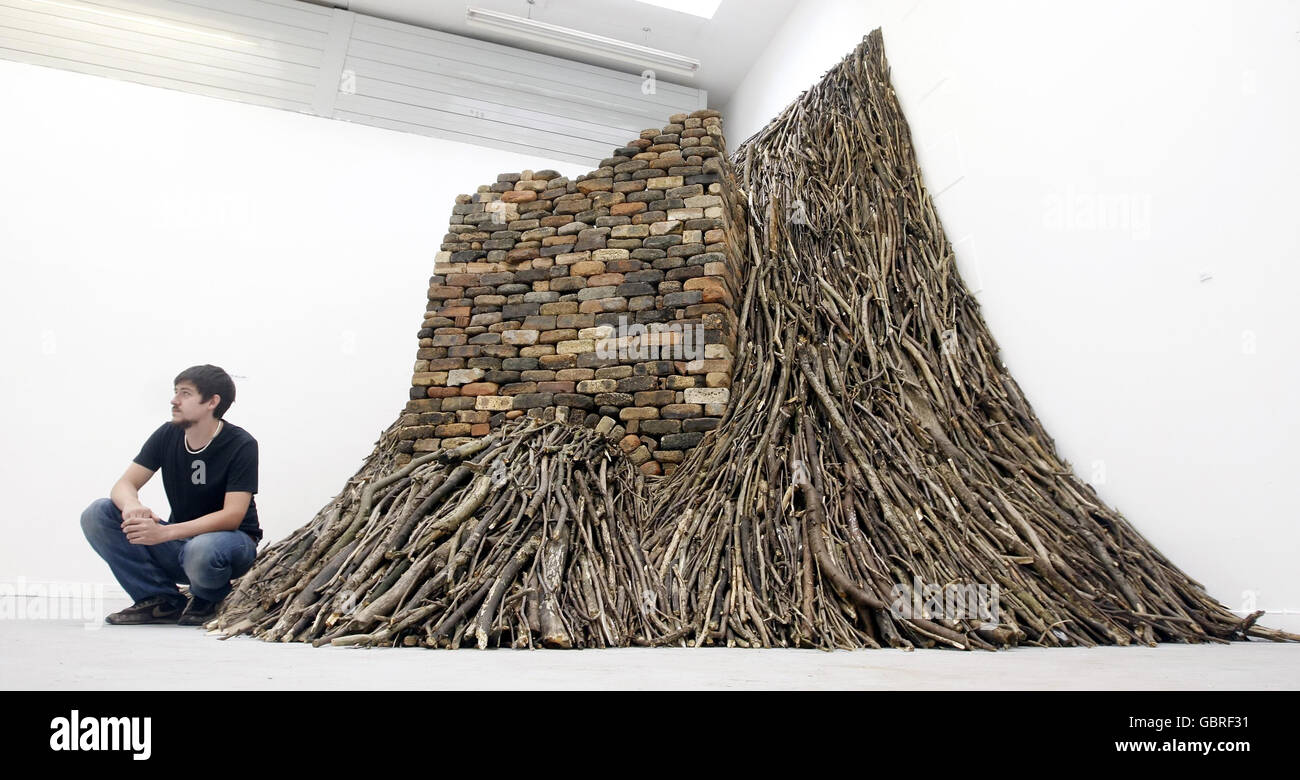 edinburgh-college-of-art-degree-show-stock-photo-alamy