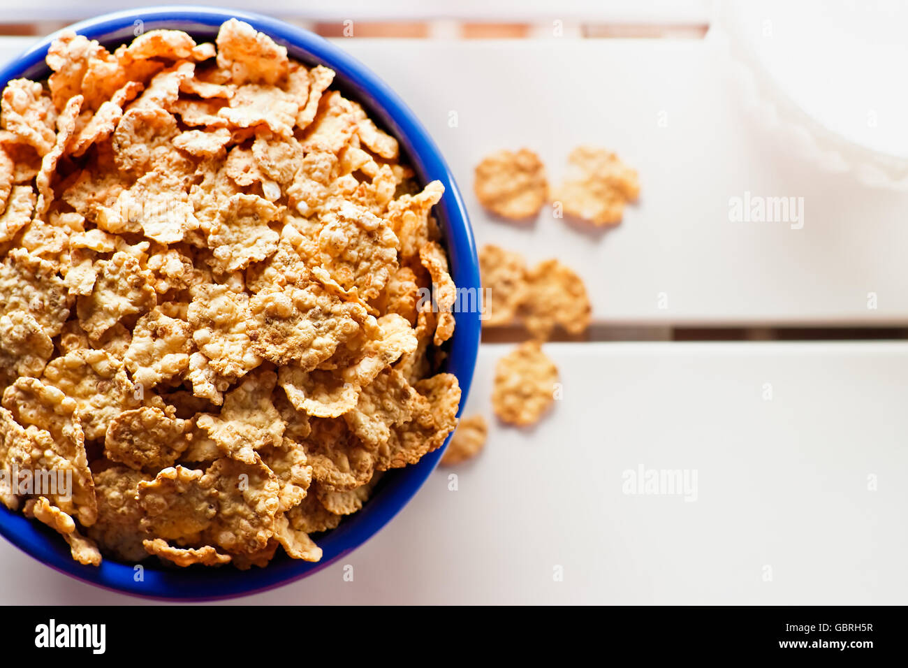 Cornflakes on breakfast table hi-res stock photography and images - Alamy