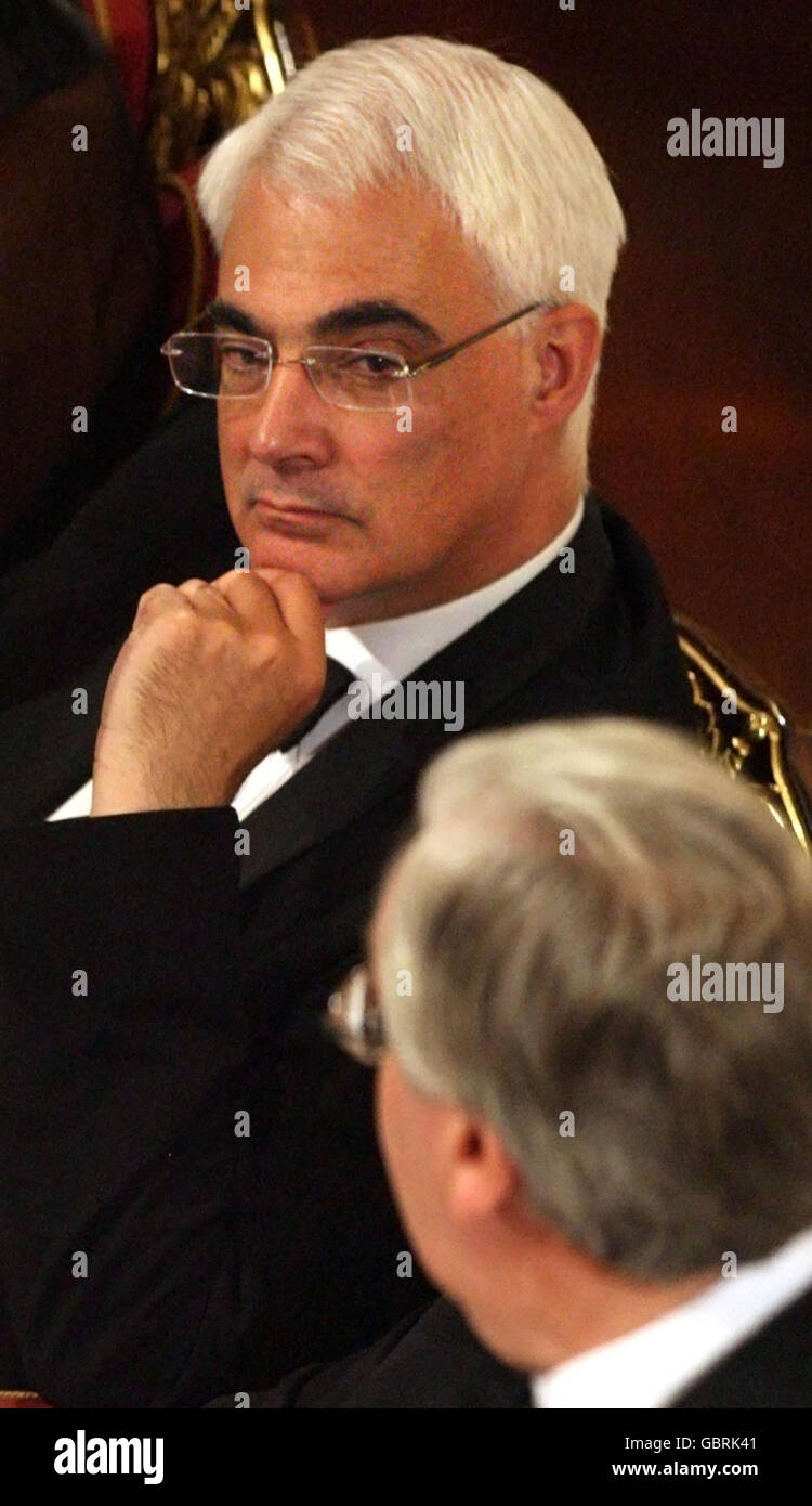 Chancellor Alistair Darling (top) and Governor of the Bank of England ...