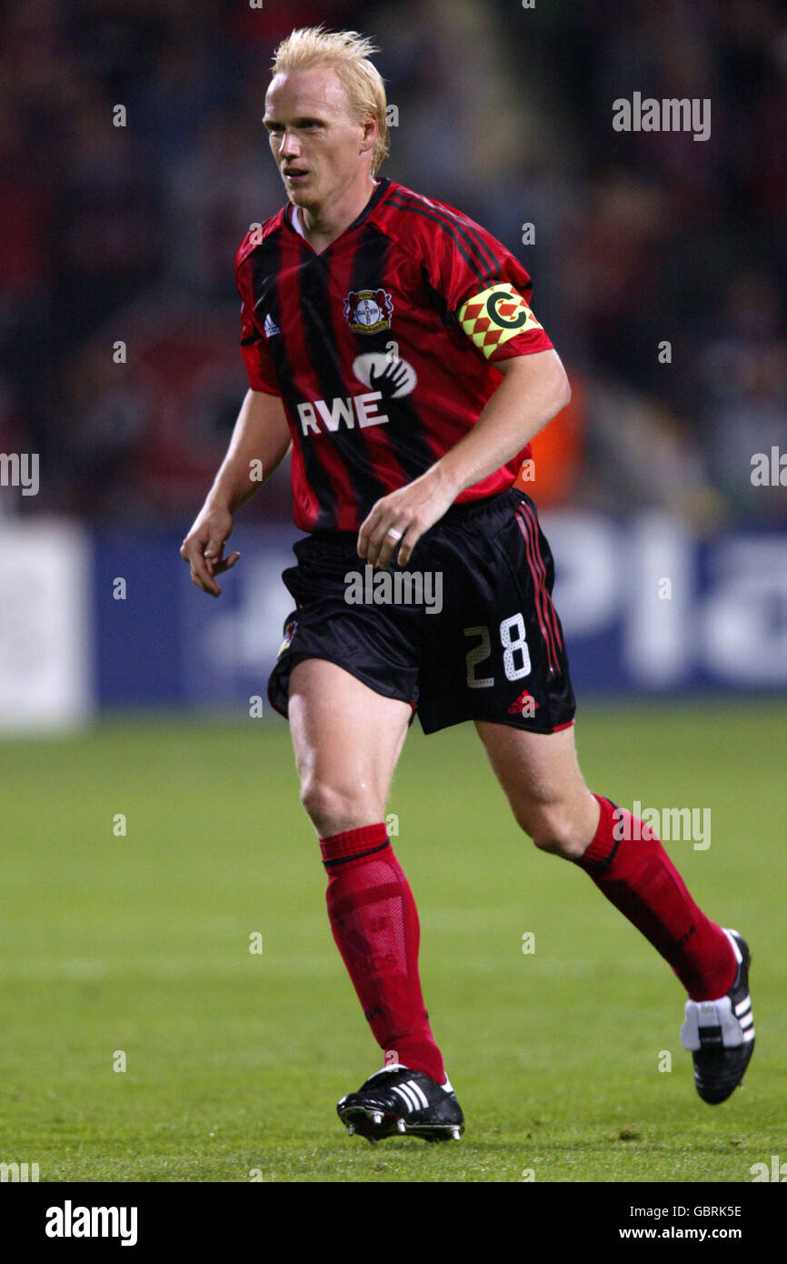 Real madrid v bayer leverkusen carsten ramelow hi-res stock photography ...