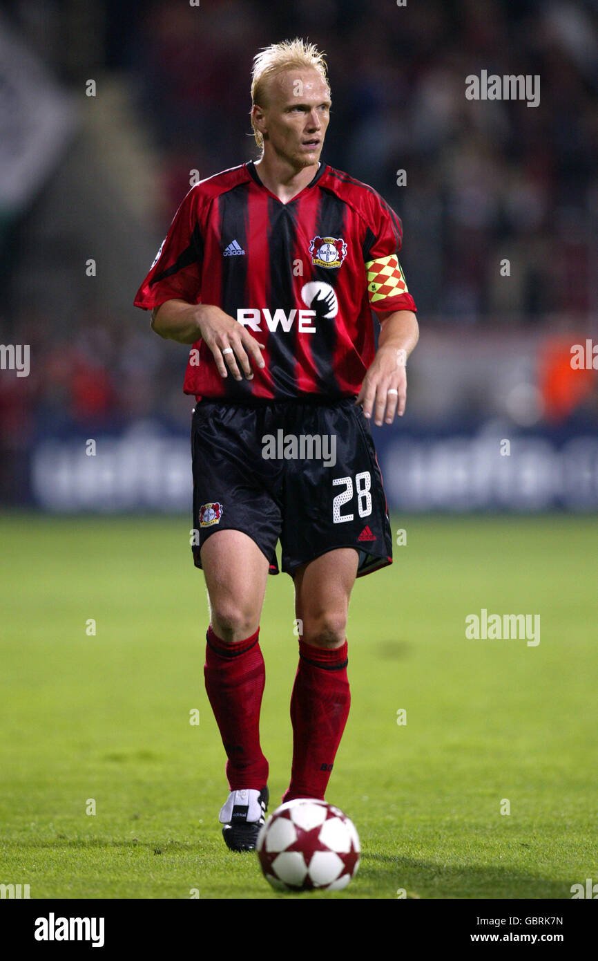 Real madrid v bayer leverkusen carsten ramelow hi-res stock photography ...