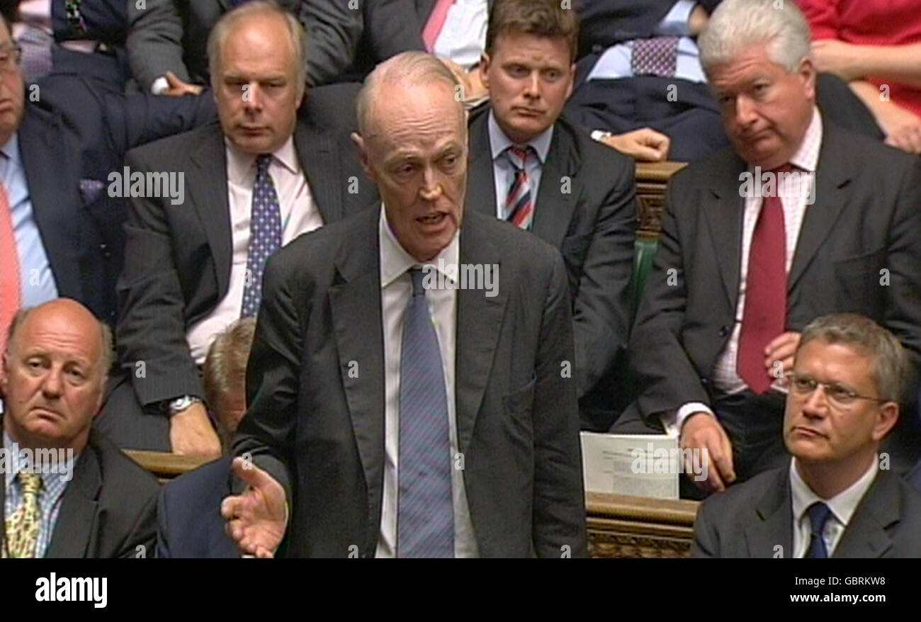 Richard shepherd addresses mps in the house of commons hi-res stock ...