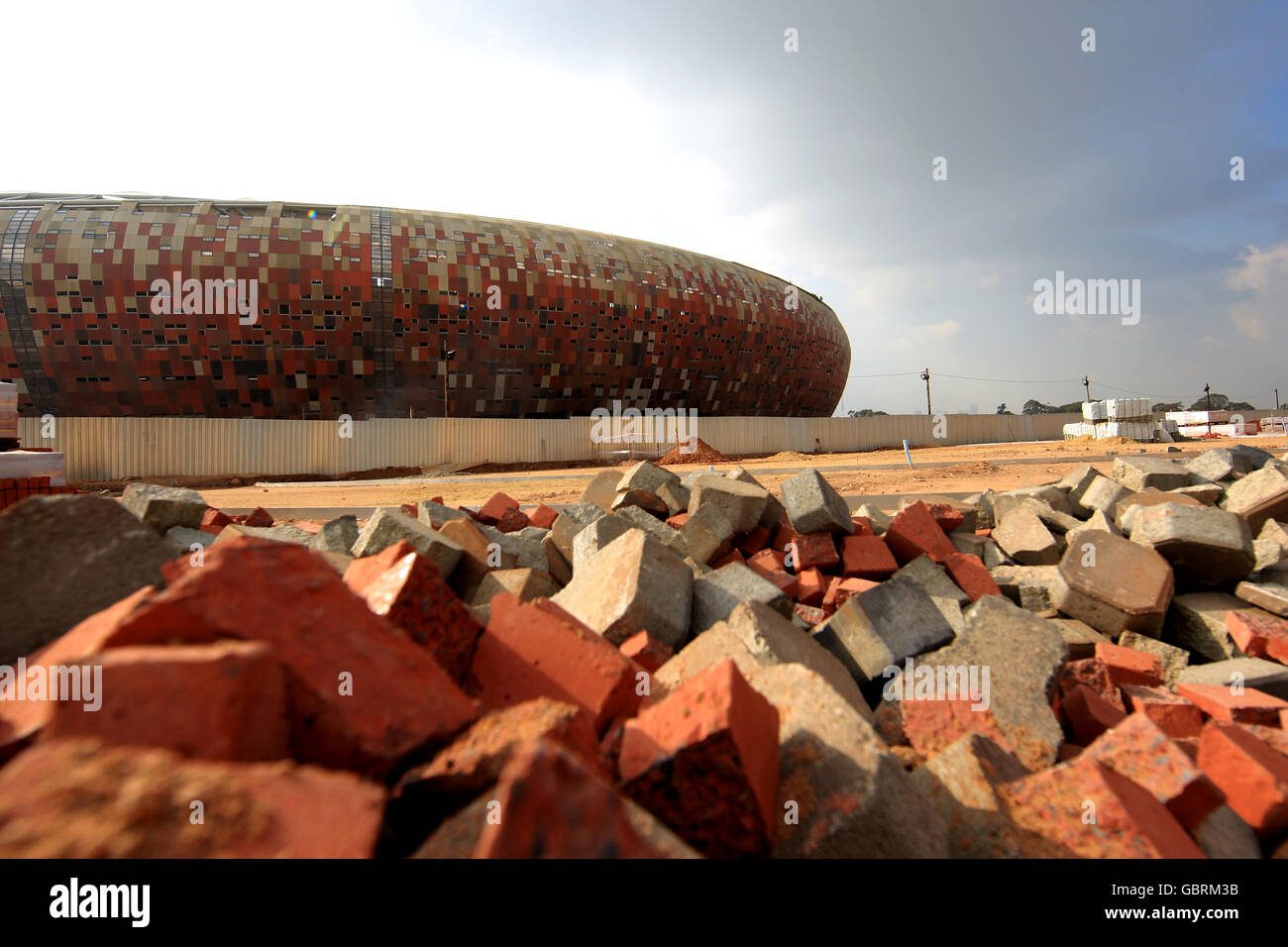 Soccer - FIFA World Cup 2010 - Soccer City Stadium construction ...